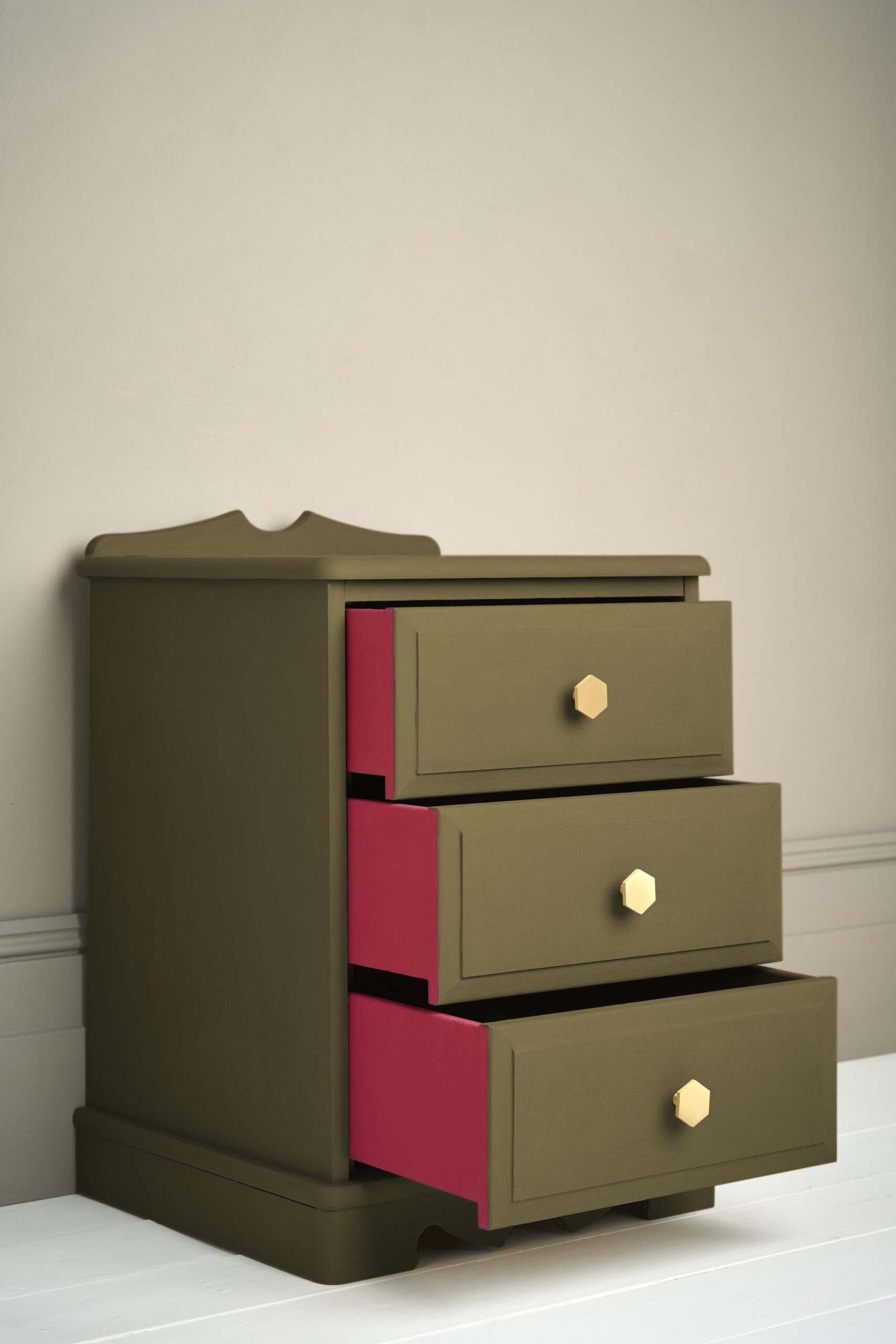 Olive | Annie Sloan Chalk Paint®